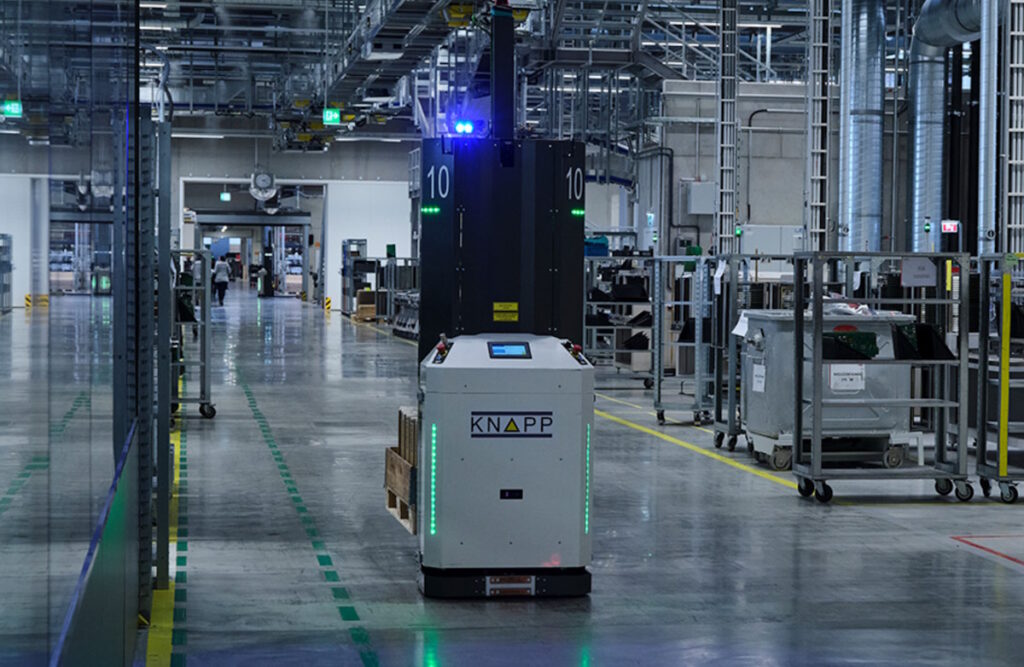 AMRとは？メディア厳選！搬送ロボット3選【搬送ロボットガイド】